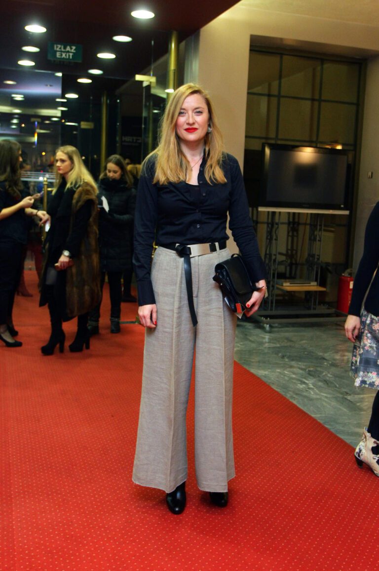 VELIKA TUGA ZBOG NAŠE POPULARNE GLUMICE, ZAR I ONA! Svi su veoma tužni ...